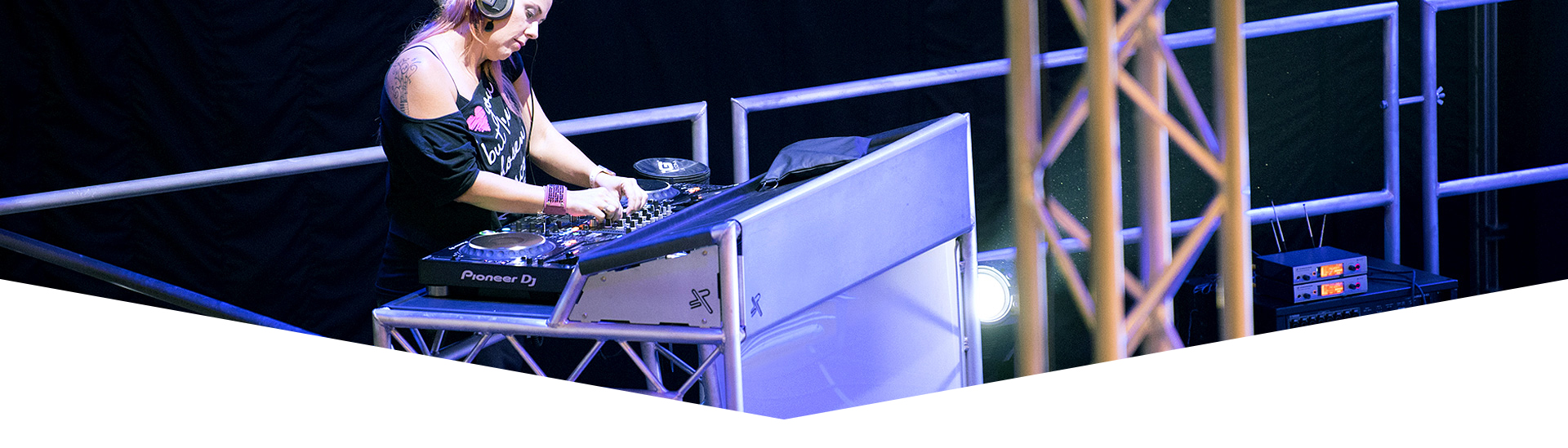 DJ Solutions - Stage Plus